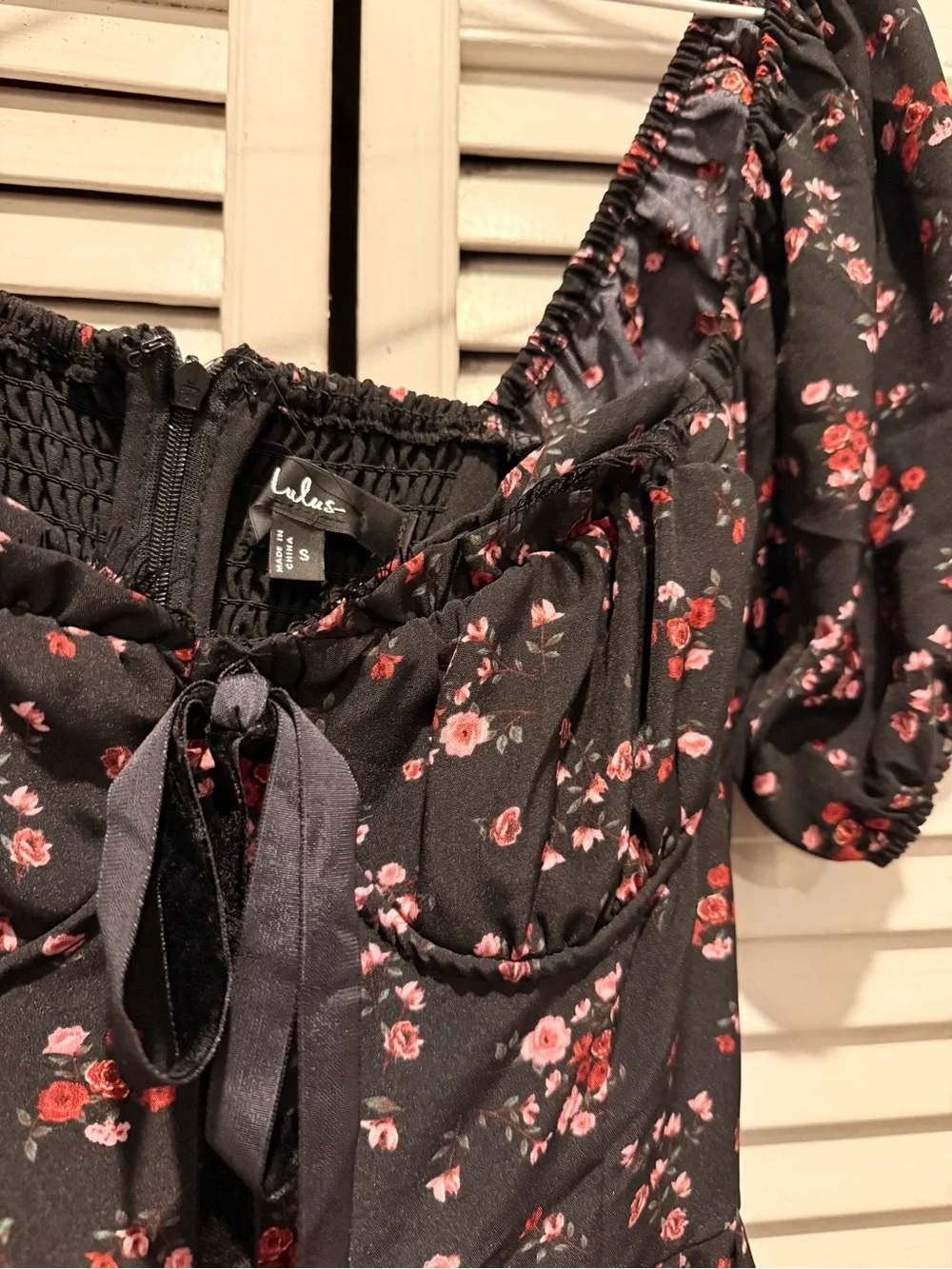 Lulus | Dresses | Lulus Black Floral Puff Sleeve Bustier Midi Dress ...